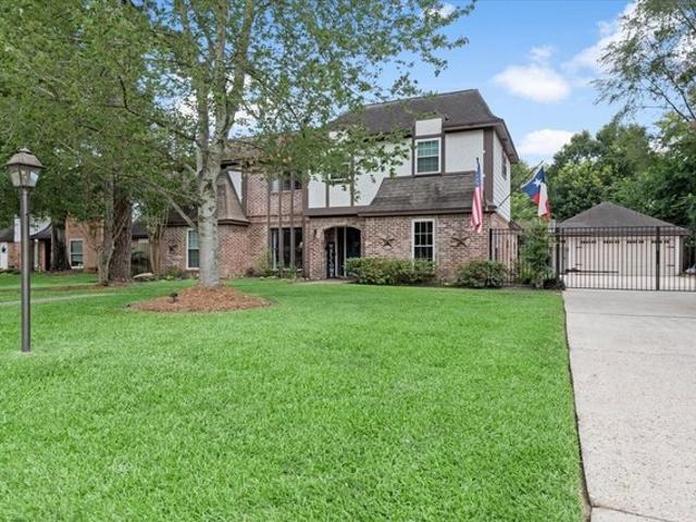 6611 Chancellor Dr, Spring, TX 77379