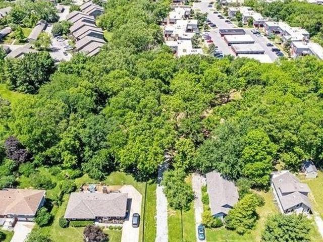 6611 Florence St, Mission, KS 66202