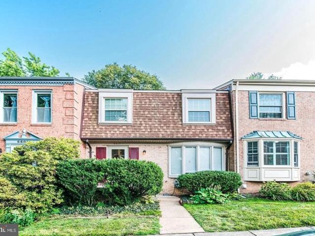 6611 Rosecroft Pl, Falls Church, VA 22043