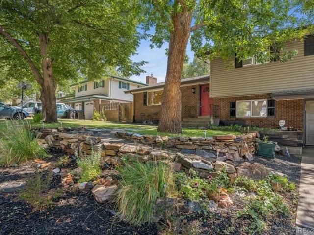 6612 Welch Ct, Arvada, CO 80004