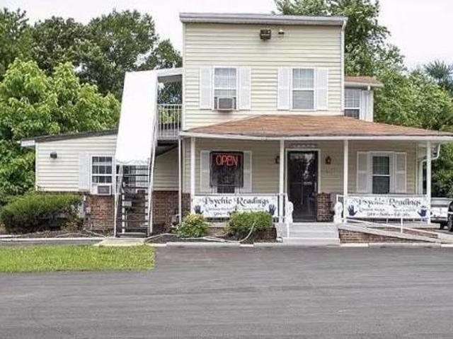 6613 Allentown Rd, Temple Hills, MD 20748