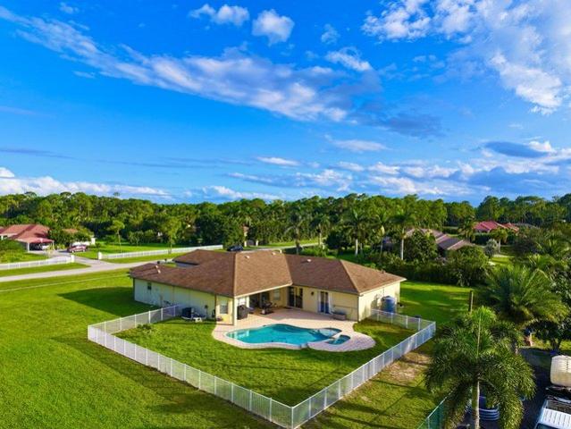 6613 Hall Blvd, The Acreage, FL 33470