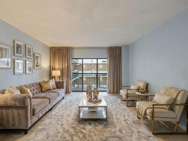 661 Bering Dr, Unit 504, Houston, TX 77057 | MLS #83121 | Compass