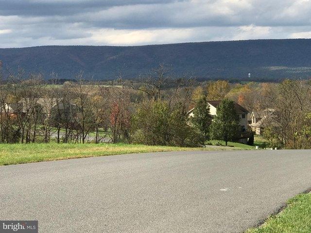 661 Devon Dr, Chambersburg, PA 17201