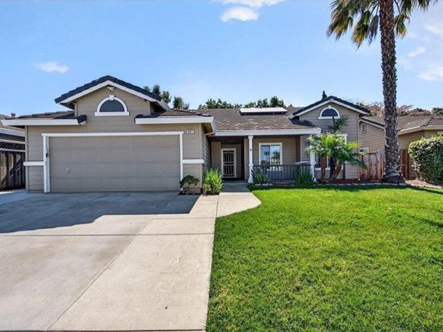 661 Del Mar Dr, Hollister, CA 95023