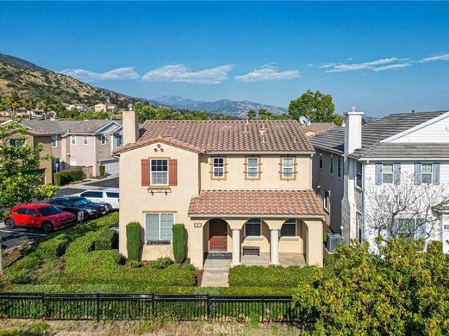 661 E Lavender Way, Azusa, CA 91702