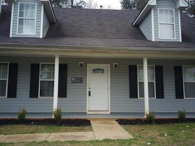 661 Michael Cir, Monroe, GA 30655