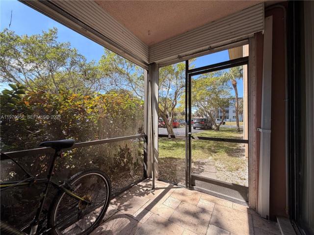 661 NE 195th St, Unit 104, Miami, FL 33179 | MLS #A11970