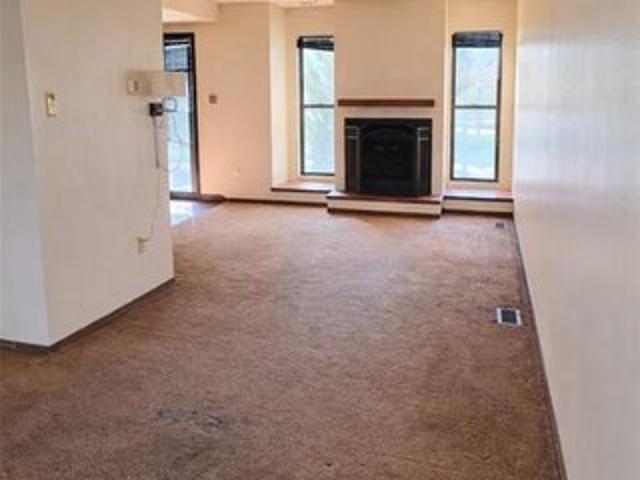661 Shooks Ln, Colorado Springs, CO 80903