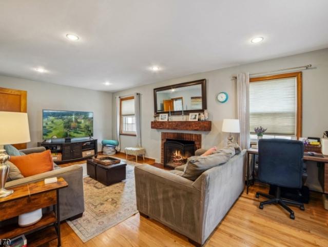 661 Palisade Rd