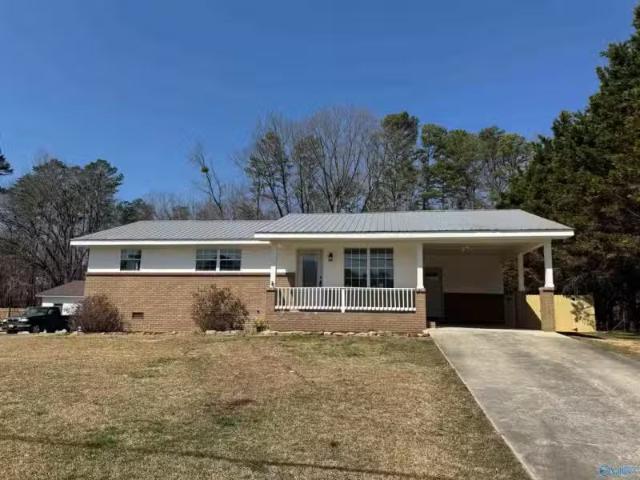 661 PALMER RD, VALLEY HEAD, AL 35989 Single Family Residence F.
