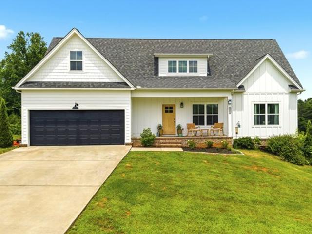 661 Riddle Rd, Dayton, TN 37321