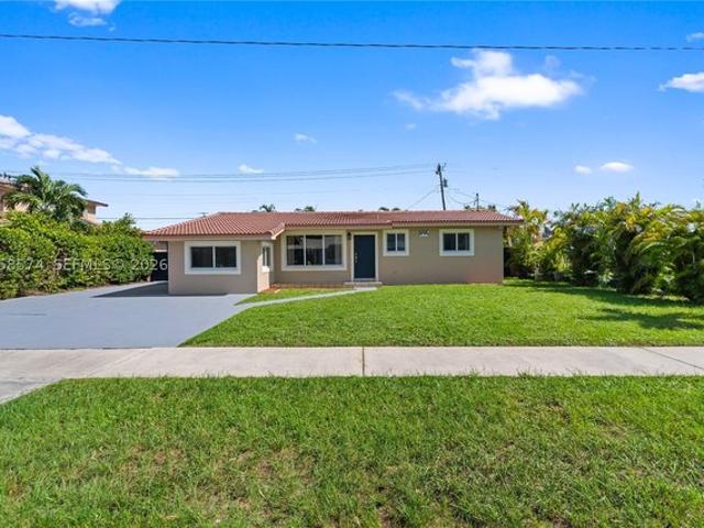 661 W 50th Pl, Hialeah, FL 33012