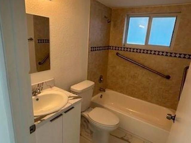 661 W 81st St Unit 1 4, Hialeah, FL 33014