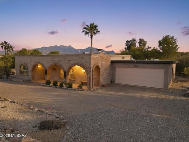 661 W Via De Suenos, Green Valley, AZ 85622