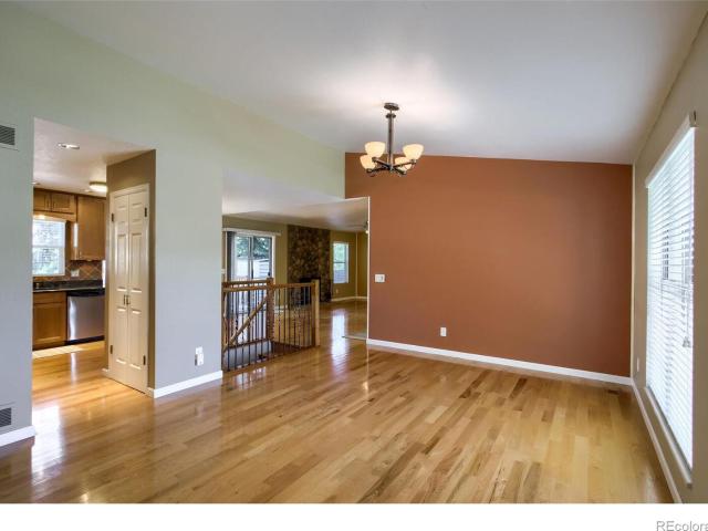 661 W Chestnut Court