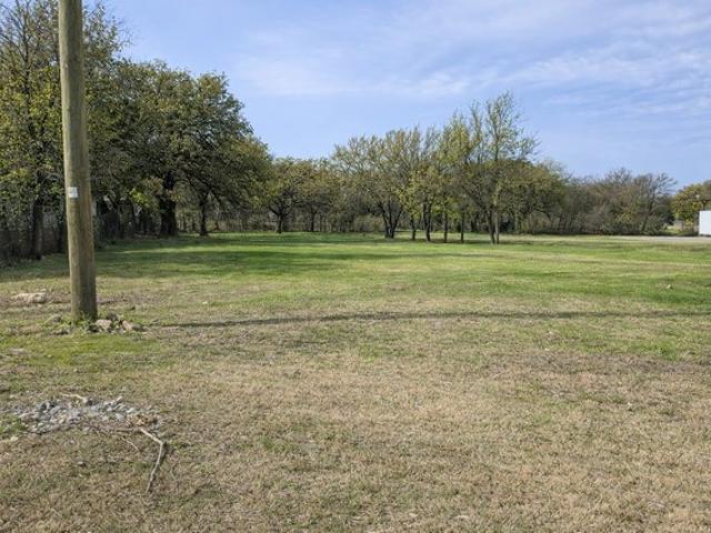 6624 Oak Crest Dr W, Forest Hill, TX 76140