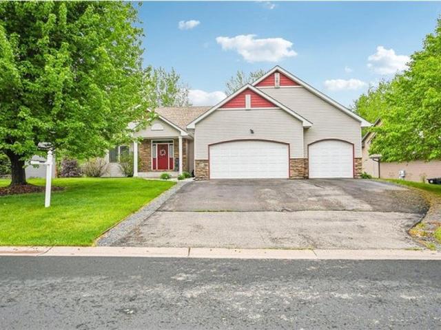 6624 th Cir N, Hugo, MN 55038
