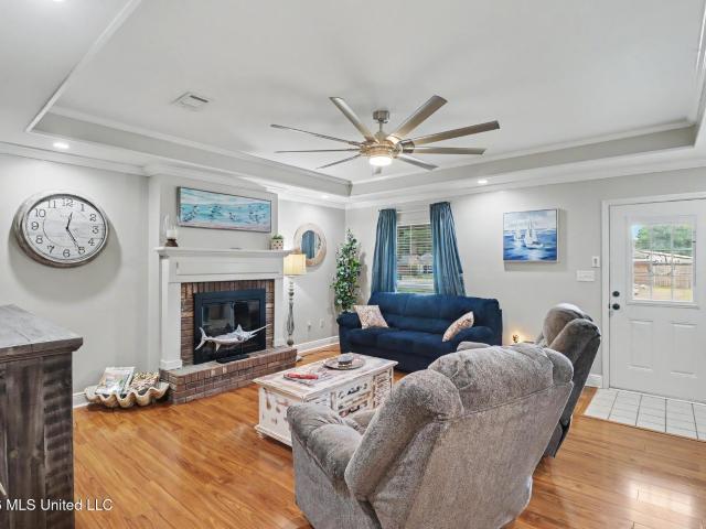 6625 Oakbrook Drive