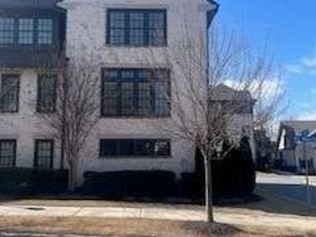 6625 Sterling Dr, Atlanta, GA 30328