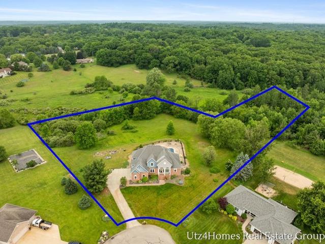 6625 Twin Springs Ct NE, Rockford, MI 49341