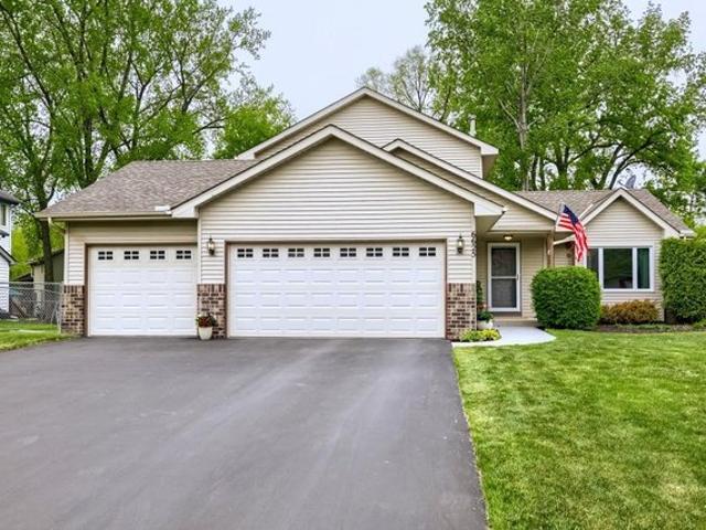 6625 White Birch Ct, Lino Lakes, MN 55014