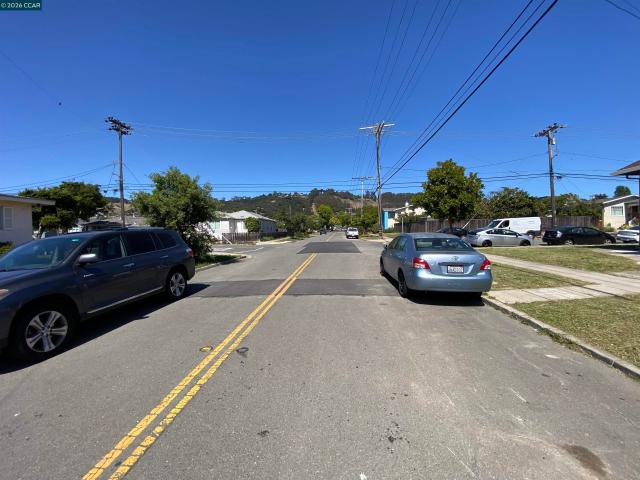 6626 Manila Ave