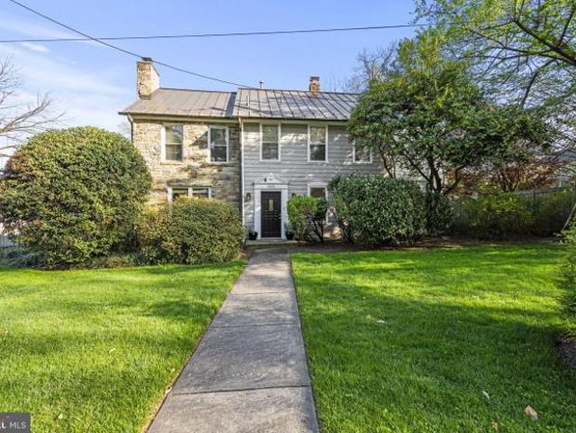6626 Wilson Ln, Bethesda, MD 20817