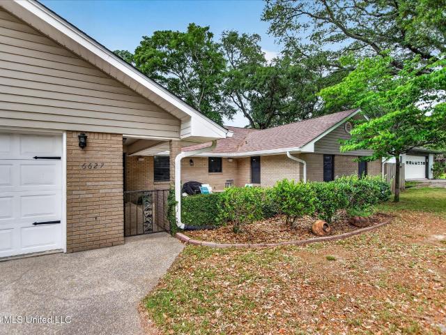 6627 Golf Club Drive
