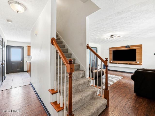 6627 Sun Ray Dr