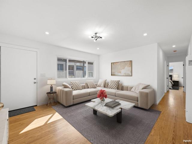 6628 Helen Ct, Oakland, CA 94608 | Compass