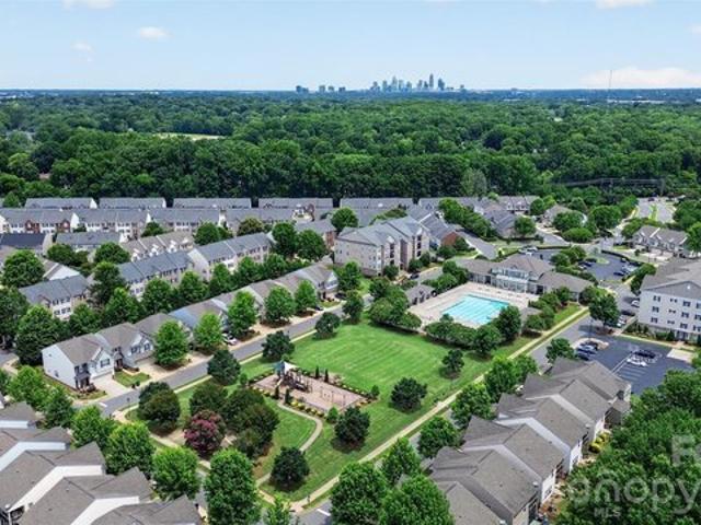 6629 Portland Rose Ln, Charlotte, NC 28210