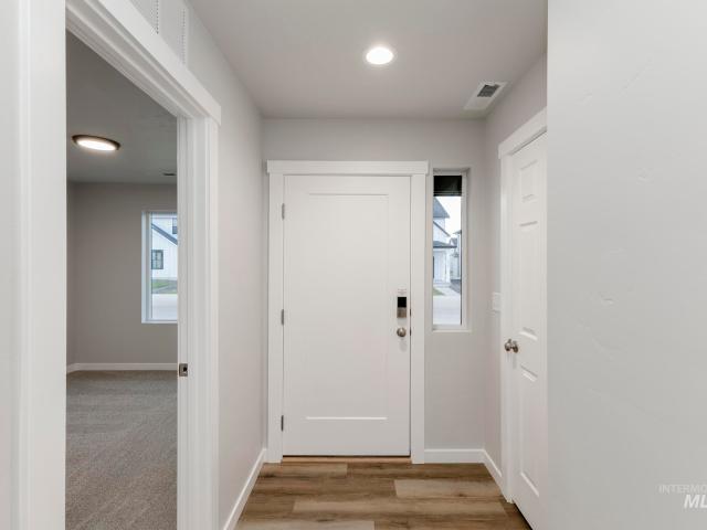 6629 W Redwood Crk Dr, Meridian, ID 83646 | MLS #98981 | Compass