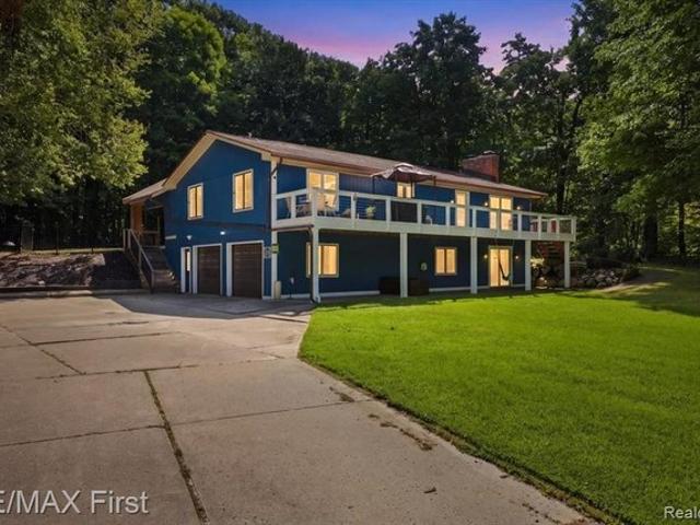 66200 Campground Rd, Washington Township, MI 48095