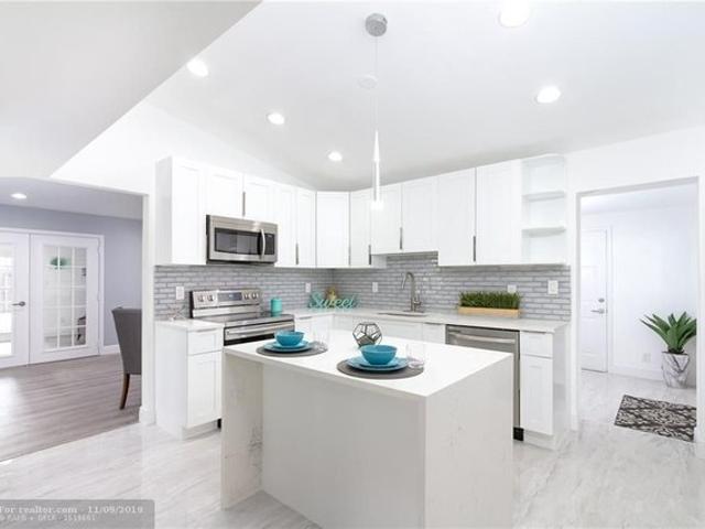 6620 Custer St, Hollywood, FL 33024