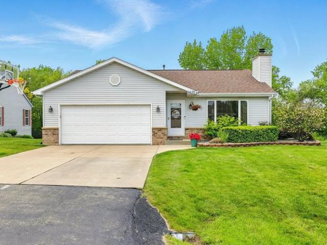 6620 High Hill Cir, Caledonia, WI 53402