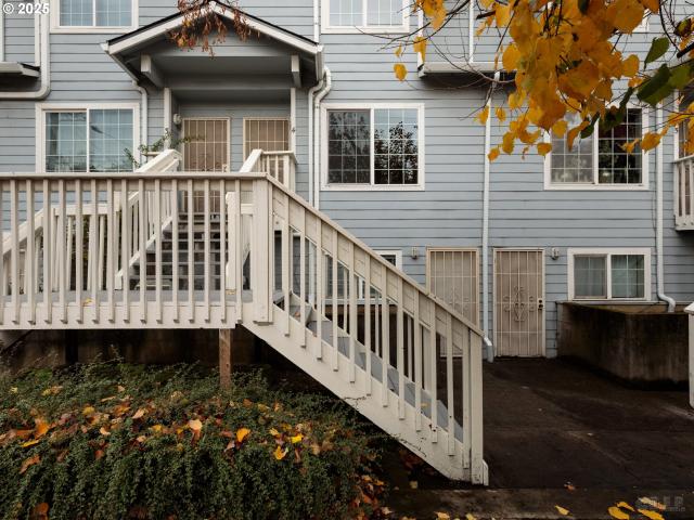 6621 N Columbia Way, Unit 4, Portland, OR 97203 | MLS #559964 | Compass