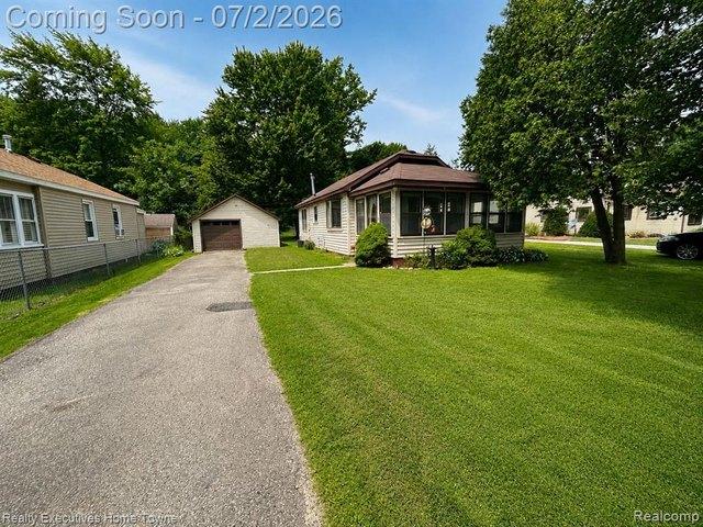 6621 Bunker Rd, Burtchville Township, MI 48059