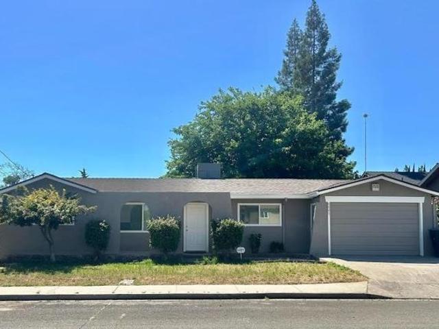 6621 Jackson Ave, Riverbank, CA 95350