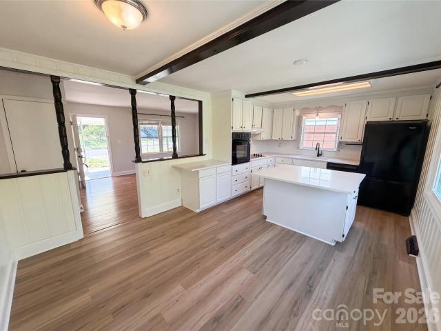 6621 Starcrest Dr, Charlotte, NC 28210 | MLS #4364
