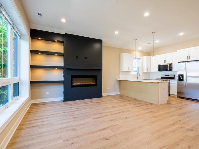 6621 S Drexel Avenue