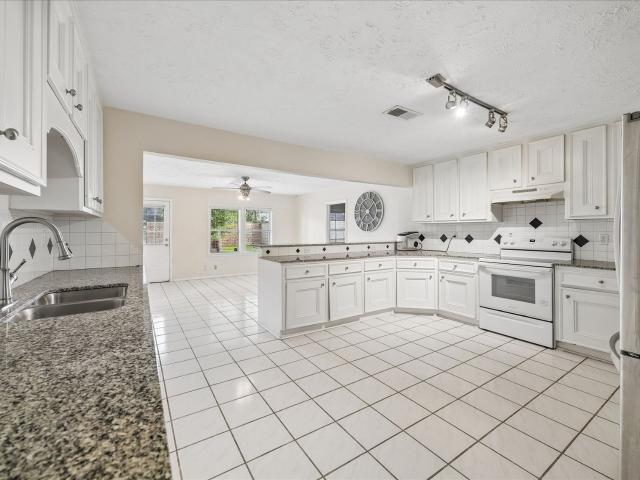 6621 Westview, Houston, US, TX
