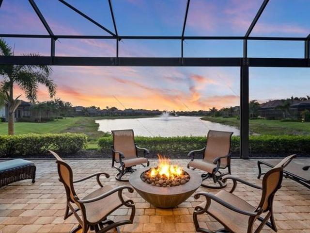 6622 Costa Cir, Naples, FL 34113