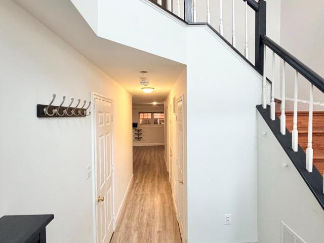 6622 Frost Lake Ln, Alexandria, VA 22315 | MLS #VAFX2304 | Compass