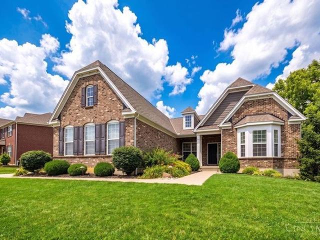 6622 Palmetto Dr, Mason, OH 45040