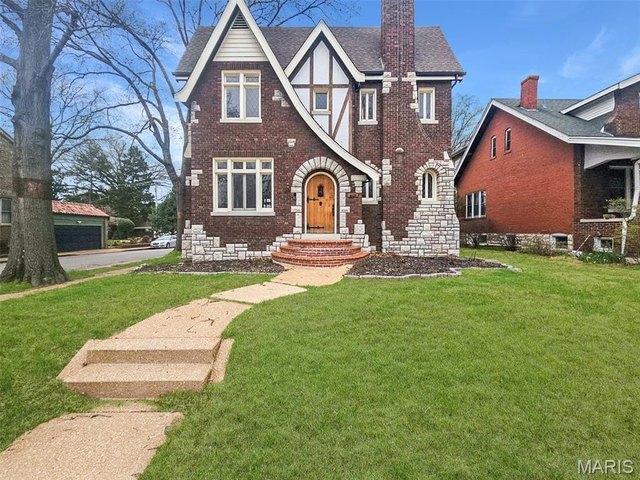 6623 Leona St, Saint Louis, MO 63116