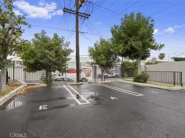 6623 San Fernando Road, Unit E, Glendale, CA 91201