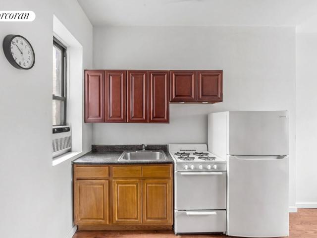 662 4TH Avenue 1F