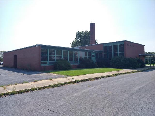 662 Airport Rd