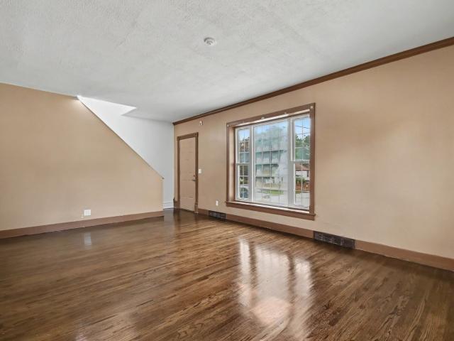 662 Bent Street